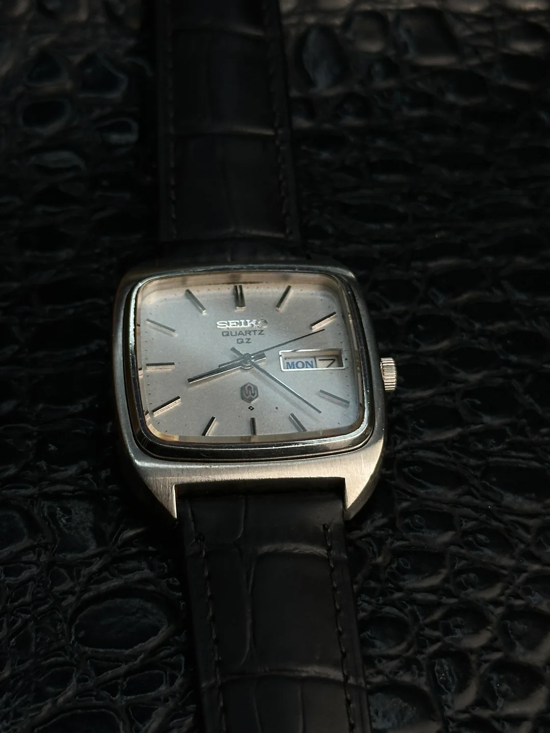 Vintage Seiko Quartz QZ - 0923-5000 – Frosted Dial – Triple Day Font ...