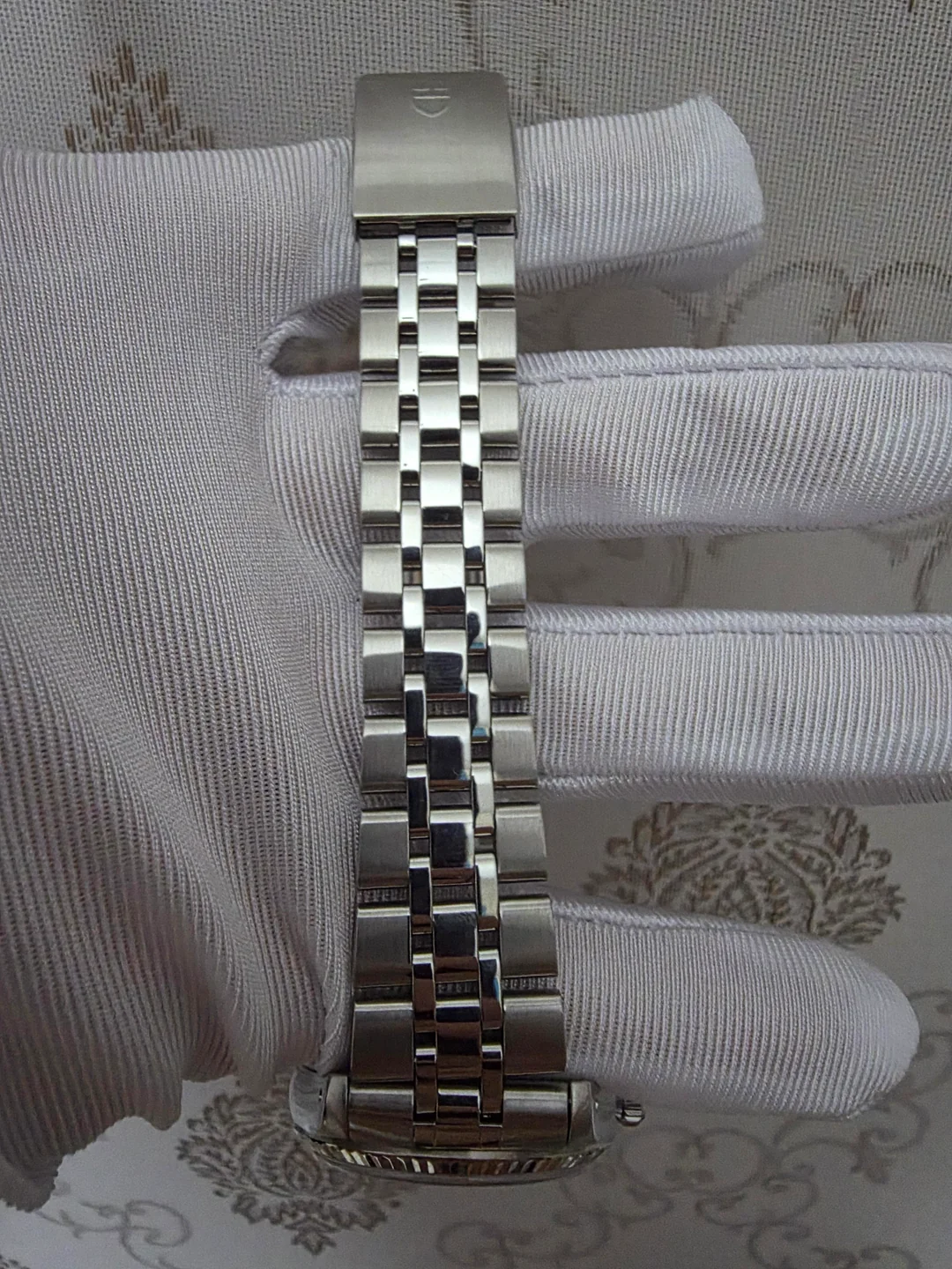 Tudor Prince Date 74034-0003 with Original Tudor Box - $1499