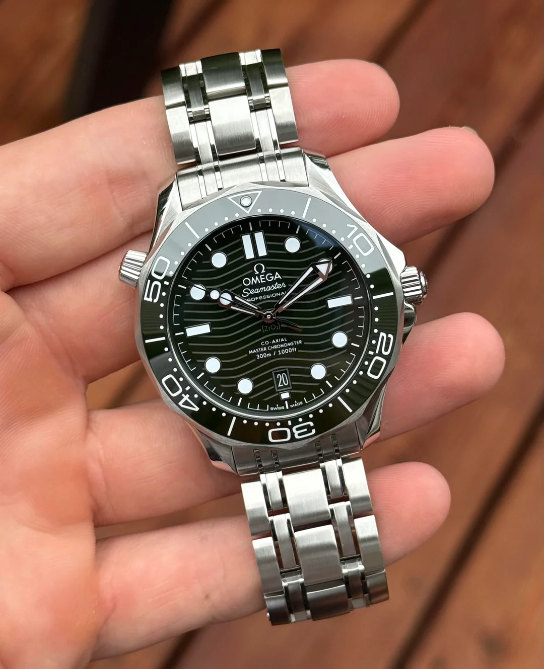 2025 Omega Seamaster Professional 300m Seaweed 🍃 - Full Kit